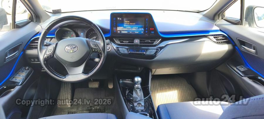 Серый Тойота C-HR 2017 в Таллин, объемом двигателя 1.20 л и пробегом 90 тыс. км за 14500 €, фото 11 на AUTOMOTO.COM.LV