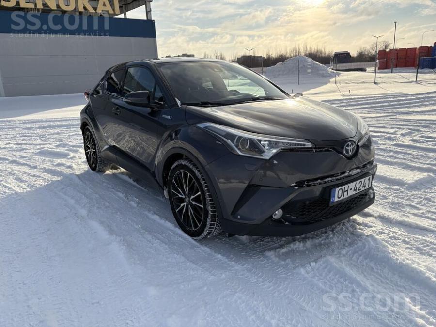 Pelēks Toyota C-HR 2017 Daugavpils, ar dzinēja tilpumu 1.80 L un nobraukumu 230 tūkst. km par 15000 €, foto 9 vietnē AUTOMOTO.COM.LV
