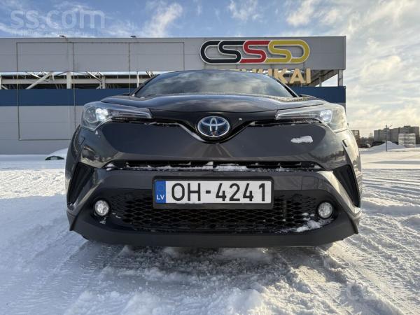 Pelēks Toyota C-HR 2017 Daugavpils, ar dzinēja tilpumu 1.80 L un nobraukumu 230 tūkst. km par 15000 €, foto 9 vietnē AUTOMOTO.COM.LV