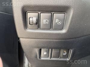 Pelēks Toyota C-HR 2017 Daugavpils, ar dzinēja tilpumu 1.80 L un nobraukumu 230 tūkst. km par 15000 €, foto 18 vietnē AUTOMOTO.COM.LV