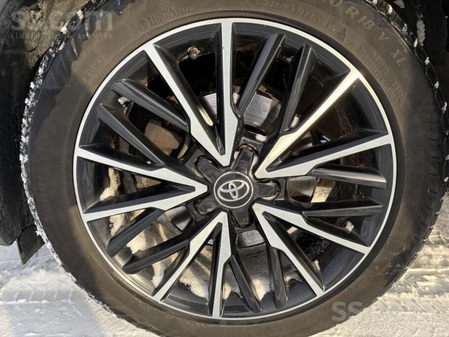 Pelēks Toyota C-HR 2017 Daugavpils, ar dzinēja tilpumu 1.80 L un nobraukumu 230 tūkst. km par 15000 €, foto 31 vietnē AUTOMOTO.COM.LV