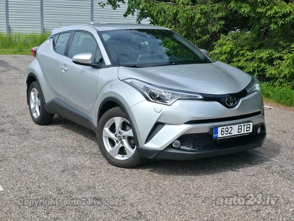 Pelēks Toyota C-HR 2017 Tallina, ar dzinēja tilpumu 1.20 L un nobraukumu 62 tūkst. km par 15300 €, foto 1 vietnē AUTOMOTO.COM.LV