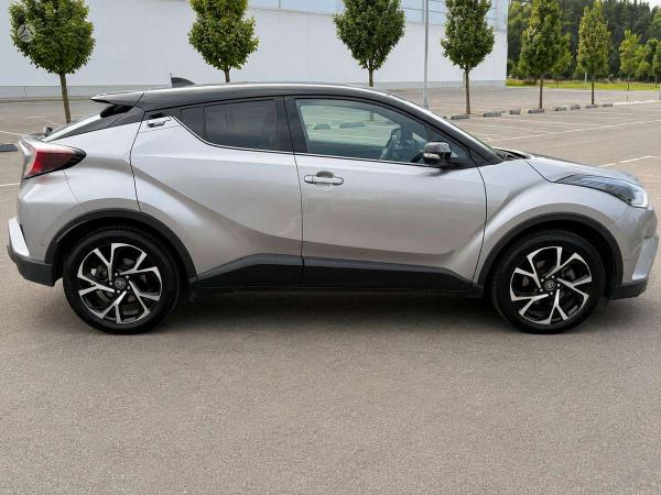 Pelēks Toyota C-HR 2017 Viļņa, ar dzinēja tilpumu 1.20 L un nobraukumu 219 tūkst. km par 13890 €, foto 2 vietnē AUTOMOTO.COM.LV
