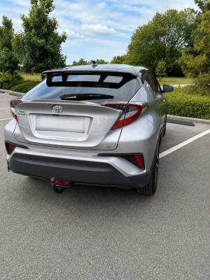 Grey Toyota C-HR 2017 in Vilnius, with an engine capacity of 1.20 L and mileage of 219 thousand km for 13890 €, photo 5 on AUTOMOTO.COM.LV