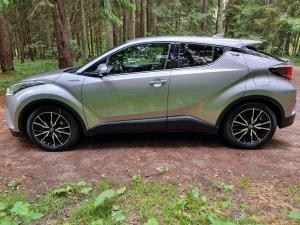 Серый Тойота C-HR 2017 в Таураге, объемом двигателя 1.80 л и пробегом 160 тыс. км за 15700 €, фото 5 на AUTOMOTO.COM.LV