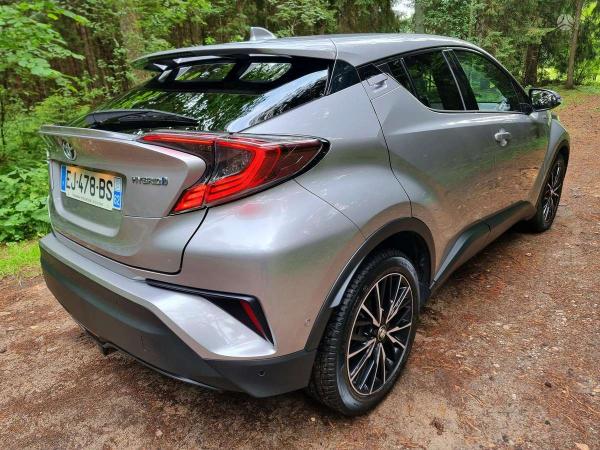 Pelēks Toyota C-HR 2017 Tauragė, ar dzinēja tilpumu 1.80 L un nobraukumu 160 tūkst. km par 15700 €, foto 5 vietnē AUTOMOTO.COM.LV