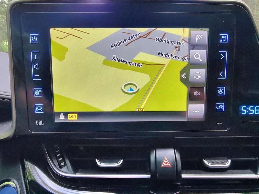 Серый Тойота C-HR 2017 в Таураге, объемом двигателя 1.80 л и пробегом 160 тыс. км за 15700 €, фото 21 на AUTOMOTO.COM.LV