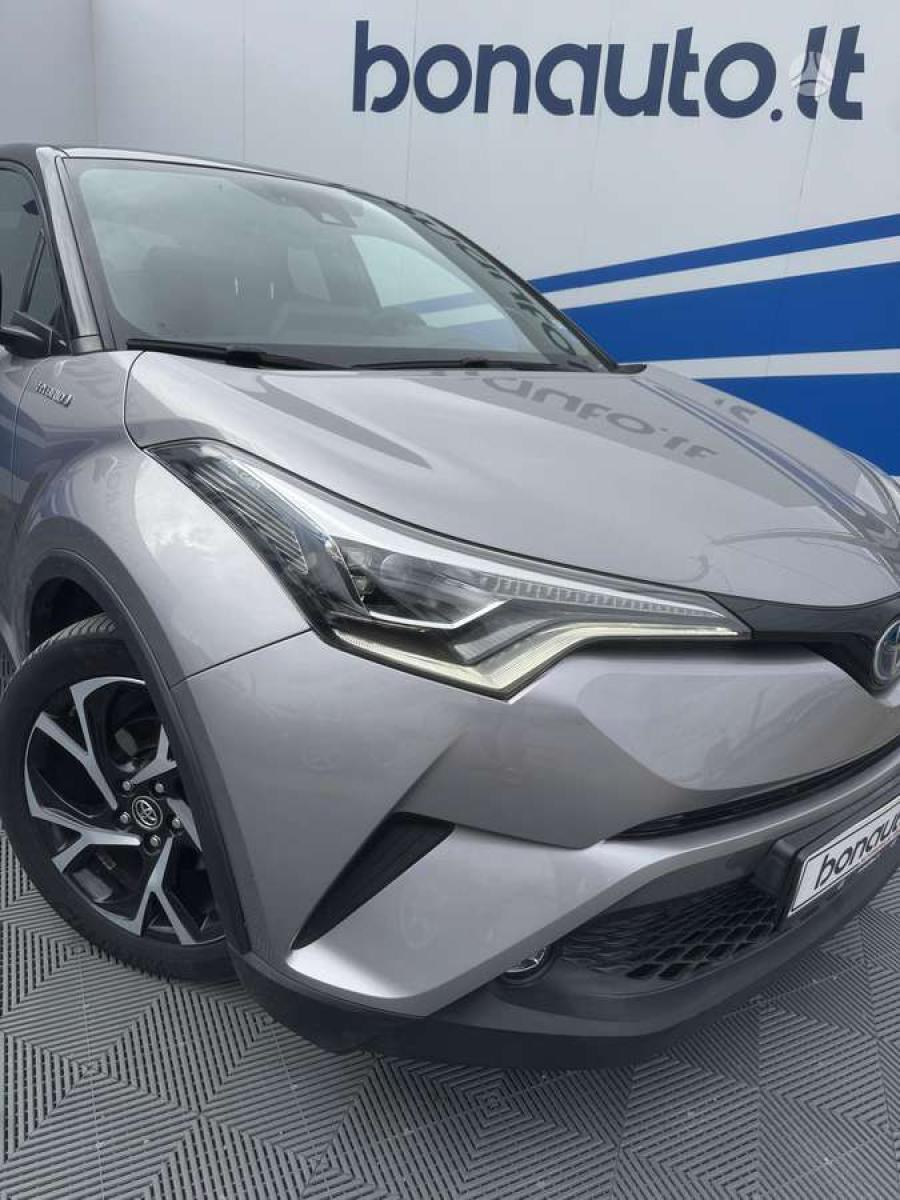 Серый Тойота C-HR 2017 в Каунас, объемом двигателя 1.80 л и пробегом 124 тыс. км за 16450 €, фото 4 на AUTOMOTO.COM.LV