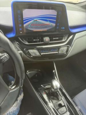 Серый Тойота C-HR 2017 в Каунас, объемом двигателя 1.80 л и пробегом 124 тыс. км за 16450 €, фото 15 на AUTOMOTO.COM.LV