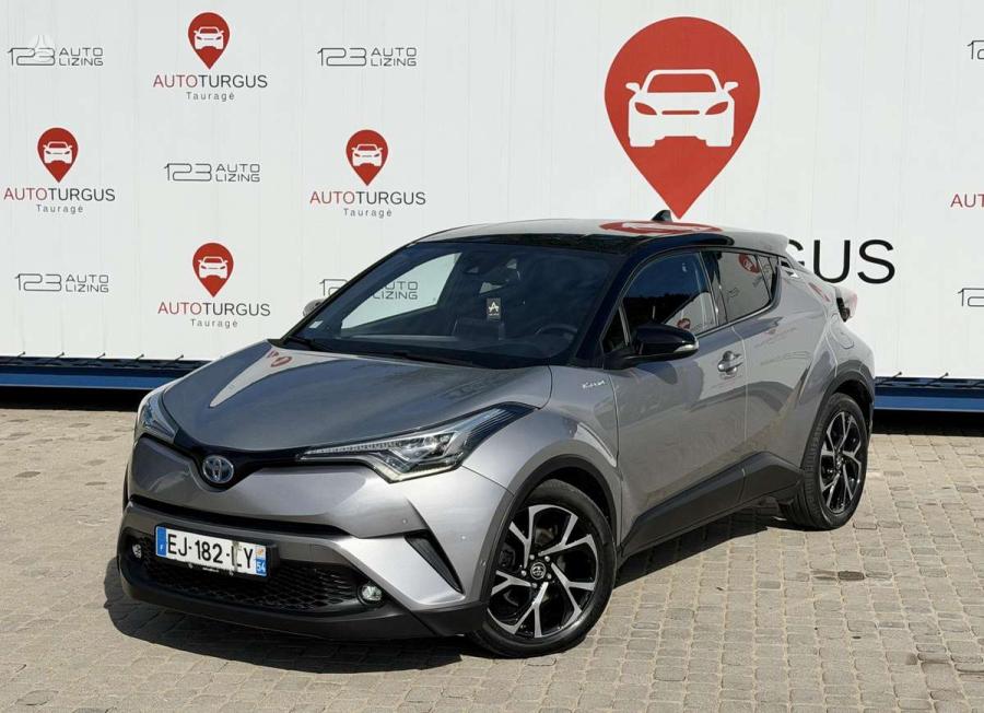 Grey Toyota C-HR 2017 in Taurage, with an engine capacity of 1.80 L and mileage of 197 thousand km for 14300 €, photo 8 on AUTOMOTO.COM.LV