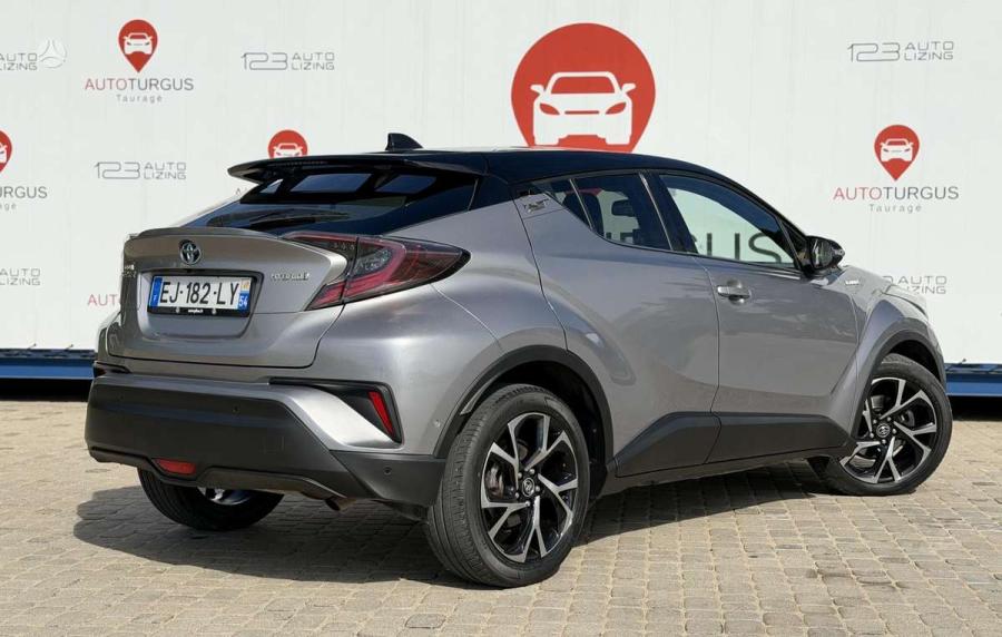 Grey Toyota C-HR 2017 in Taurage, with an engine capacity of 1.80 L and mileage of 197 thousand km for 14300 €, photo 20 on AUTOMOTO.COM.LV