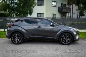 Серый Тойота C-HR 2017 в Таллин, объемом двигателя 1.80 л и пробегом 198 тыс. км за 14500 €, фото 3 на AUTOMOTO.COM.LV