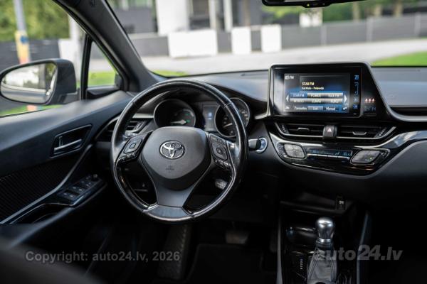 Тойота C-HR 2017 в Таллин на AUTOMOTO.COM.LV Серый Тойота C-HR 2017 в Таллин, объемом двигателя 1.80 л и пробегом 198 тыс. км за 14500 €, фото 10 на AUTOMOTO.COM.LV