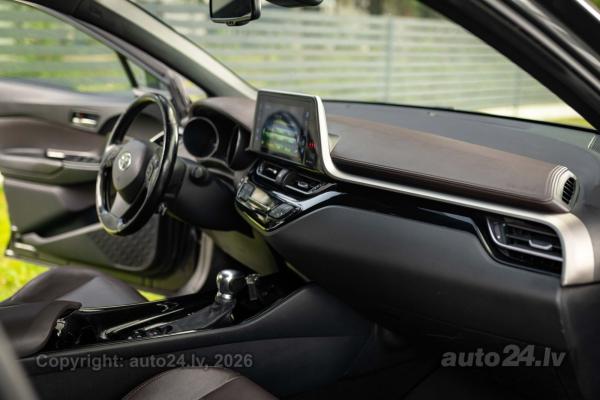 Тойота C-HR 2017 в Таллин на AUTOMOTO.COM.LV Серый Тойота C-HR 2017 в Таллин, объемом двигателя 1.80 л и пробегом 198 тыс. км за 14500 €, фото 11 на AUTOMOTO.COM.LV