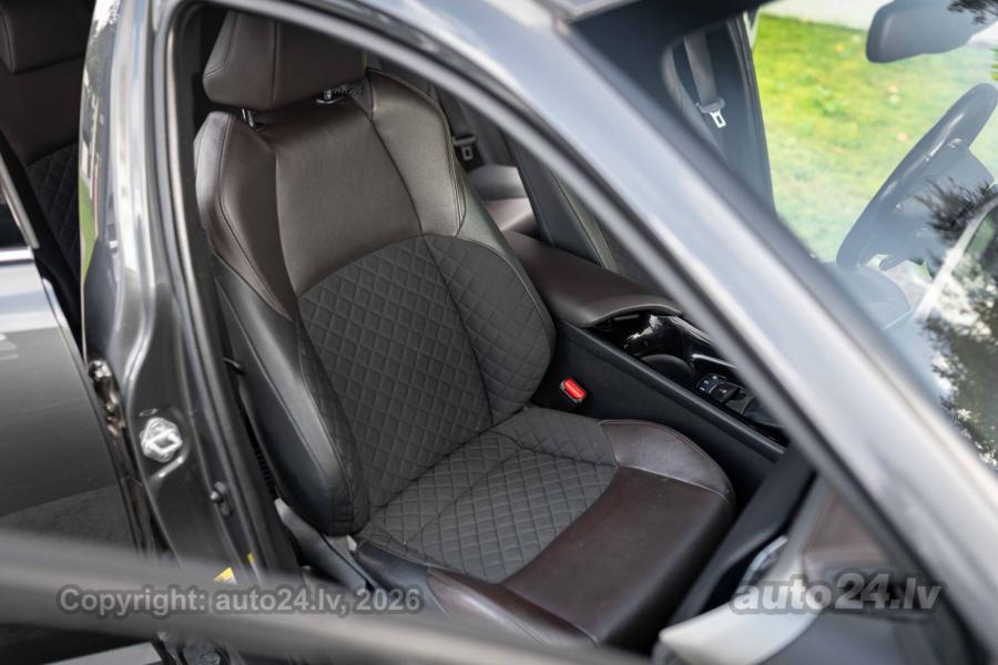 Серый Тойота C-HR 2017 в Таллин, объемом двигателя 1.80 л и пробегом 198 тыс. км за 14500 €, фото 17 на AUTOMOTO.COM.LV