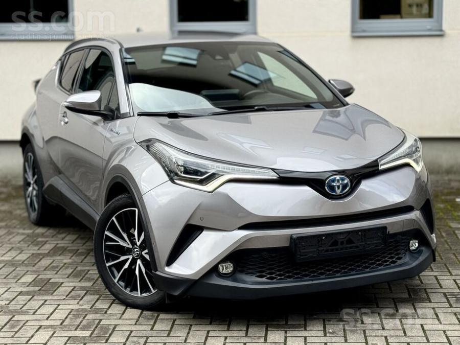 Pelēks Toyota C-HR 2017 Jelgava, ar dzinēja tilpumu 1.80 L un nobraukumu 189 tūkst. km par 16300 €, foto 3 vietnē AUTOMOTO.COM.LV