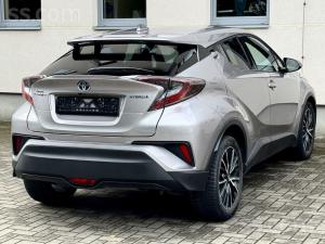 Pelēks Toyota C-HR 2017 Jelgava, ar dzinēja tilpumu 1.80 L un nobraukumu 189 tūkst. km par 16300 €, foto 4 vietnē AUTOMOTO.COM.LV