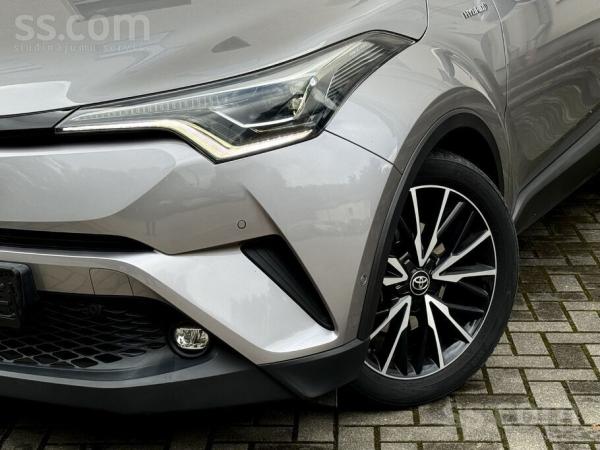 Тойота C-HR 2017 в Елгава на AUTOMOTO.COM.LV Серый Тойота C-HR 2017 в Елгава, объемом двигателя 1.80 л и пробегом 189 тыс. км за 16300 €, фото 6 на AUTOMOTO.COM.LV