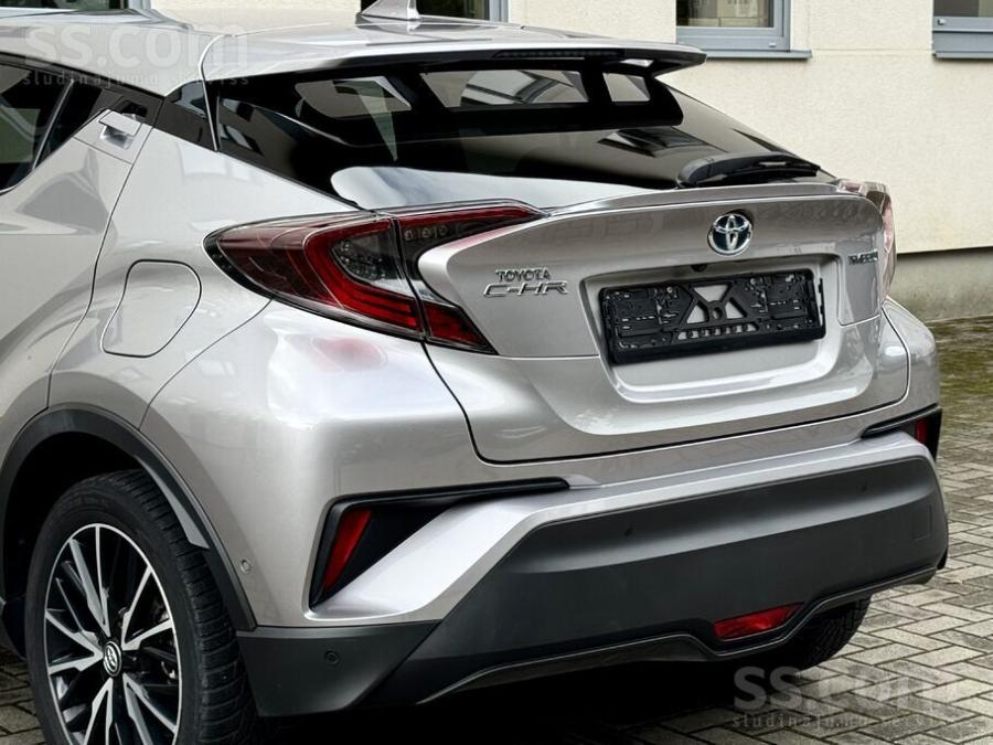 Pelēks Toyota C-HR 2017 Jelgava, ar dzinēja tilpumu 1.80 L un nobraukumu 189 tūkst. km par 16300 €, foto 7 vietnē AUTOMOTO.COM.LV
