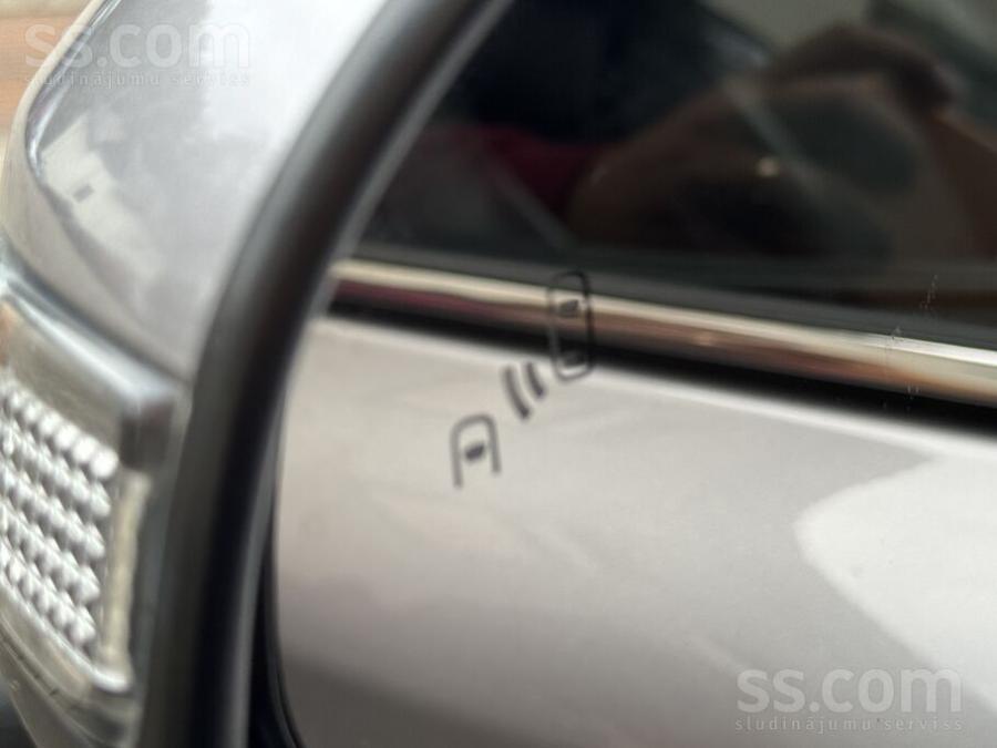 Pelēks Toyota C-HR 2017 Jelgava, ar dzinēja tilpumu 1.80 L un nobraukumu 189 tūkst. km par 16300 €, foto 9 vietnē AUTOMOTO.COM.LV