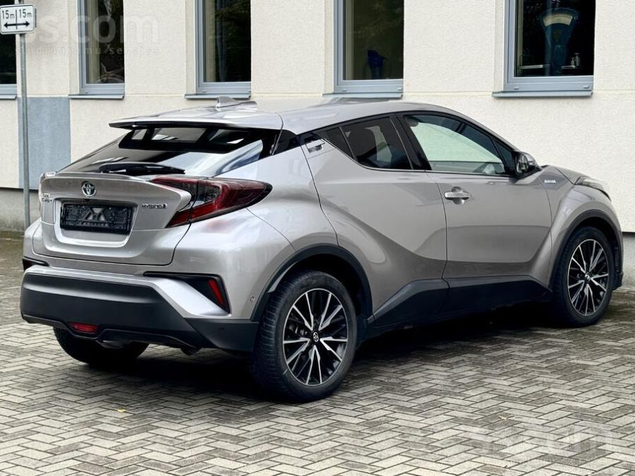 Pelēks Toyota C-HR 2017 Jelgava, ar dzinēja tilpumu 1.80 L un nobraukumu 189 tūkst. km par 16300 €, foto 12 vietnē AUTOMOTO.COM.LV