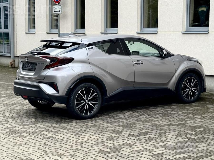 Pelēks Toyota C-HR 2017 Jelgava, ar dzinēja tilpumu 1.80 L un nobraukumu 189 tūkst. km par 16300 €, foto 16 vietnē AUTOMOTO.COM.LV