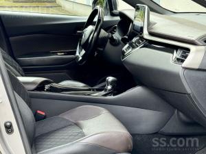 Pelēks Toyota C-HR 2017 Jelgava, ar dzinēja tilpumu 1.80 L un nobraukumu 189 tūkst. km par 16300 €, foto 18 vietnē AUTOMOTO.COM.LV