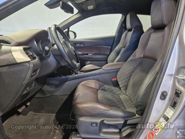 Серый Тойота C-HR 2018 в Таллин, объемом двигателя 1.80 л и пробегом 99 тыс. км за 17290 €, фото 11 на AUTOMOTO.COM.LV