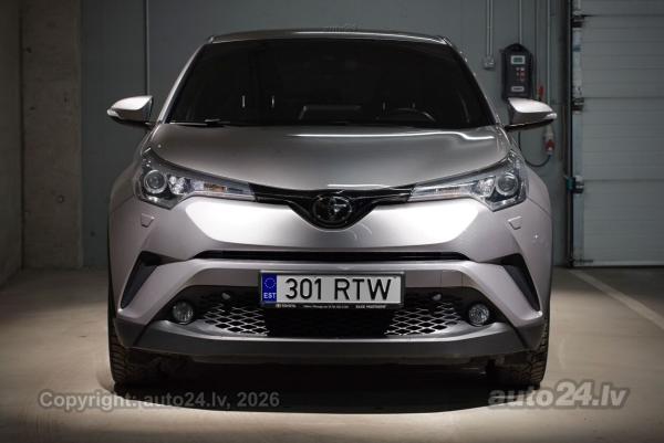 Grey Toyota C-HR 2018 in Tallinn, with an engine capacity of 1.20 L and mileage of 74 thousand km for 15490 €, photo 5 on AUTOMOTO.COM.LV