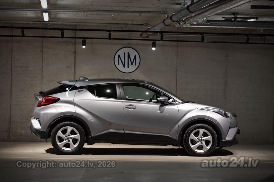 Pelēks Toyota C-HR 2018 Tallina, ar dzinēja tilpumu 1.20 L un nobraukumu 74 tūkst. km par 15490 €, foto 8 vietnē AUTOMOTO.COM.LV