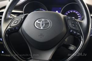 Grey Toyota C-HR 2018 in Tallinn, with an engine capacity of 1.80 L and mileage of 148 thousand km for 16000 €, photo 12 on AUTOMOTO.COM.LV
