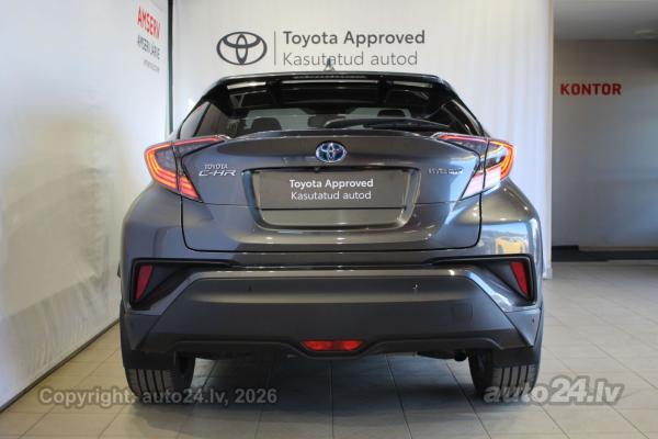 Grey Toyota C-HR 2018 in Tallinn, with an engine capacity of 1.80 L and mileage of 151 thousand km for 16490 €, photo 4 on AUTOMOTO.COM.LV