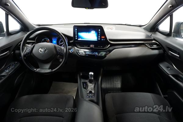 Pelēks Toyota C-HR 2018 Tartu, ar dzinēja tilpumu 1.80 L un nobraukumu 112 tūkst. km par 15490 €, foto 8 vietnē AUTOMOTO.COM.LV