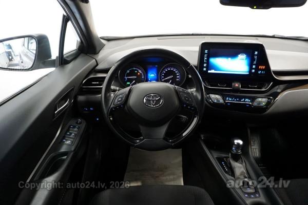 Pelēks Toyota C-HR 2018 Tartu, ar dzinēja tilpumu 1.80 L un nobraukumu 112 tūkst. km par 15490 €, foto 9 vietnē AUTOMOTO.COM.LV