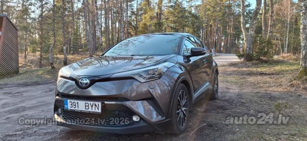 Pelēks Toyota C-HR 2018 Tallina, ar dzinēja tilpumu 1.80 L un nobraukumu 104 tūkst. km par 18500 €, foto  vietnē AUTOMOTO.COM.LV