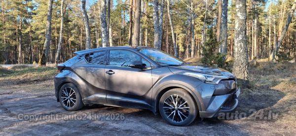 Серый Тойота C-HR 2018 в Таллин, объемом двигателя 1.80 л и пробегом 104 тыс. км за 18500 €, фото 3 на AUTOMOTO.COM.LV