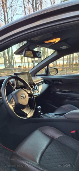 Pelēks Toyota C-HR 2018 Tallina, ar dzinēja tilpumu 1.80 L un nobraukumu 104 tūkst. km par 18500 €, foto 12 vietnē AUTOMOTO.COM.LV