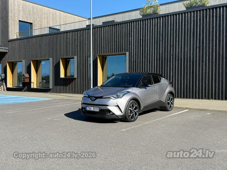 Pelēks Toyota C-HR 2018 Tallina, ar dzinēja tilpumu 1.80 L un nobraukumu 133 tūkst. km par 16590 €, foto 3 vietnē AUTOMOTO.COM.LV