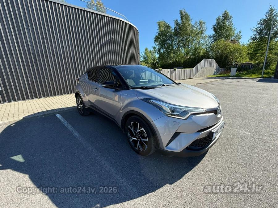 Pelēks Toyota C-HR 2018 Tallina, ar dzinēja tilpumu 1.80 L un nobraukumu 133 tūkst. km par 16590 €, foto 11 vietnē AUTOMOTO.COM.LV