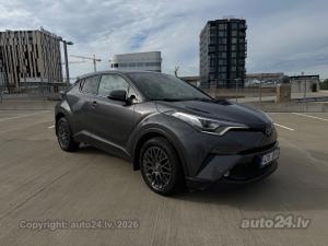 Серый Тойота C-HR 2018 в Таллин, объемом двигателя 1.20 л и пробегом 135 тыс. км за 13899 €, фото  на AUTOMOTO.COM.LV
