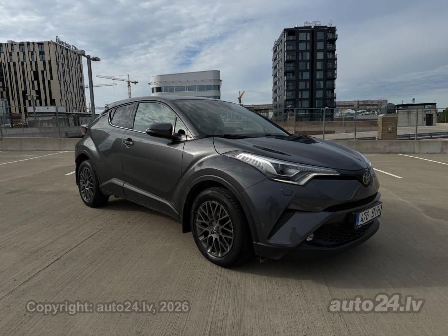 Серый Тойота C-HR 2018 в Таллин, объемом двигателя 1.20 л и пробегом 135 тыс. км за 13899 €, фото 1 на AUTOMOTO.COM.LV