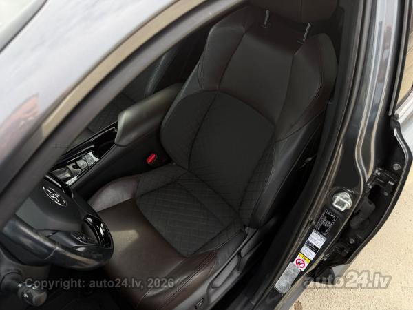 Grey Toyota C-HR 2018 in Tallinn, with an engine capacity of 1.20 L and mileage of 135 thousand km for 13899 €, photo 8 on AUTOMOTO.COM.LV