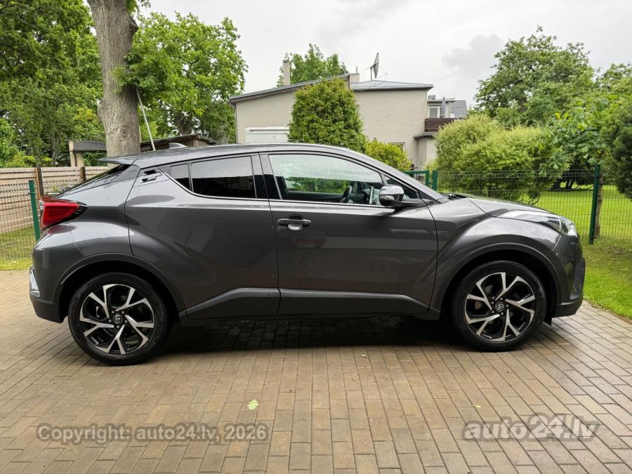 Серый Тойота C-HR 2018 в Таллин, объемом двигателя 1.20 л и пробегом 147 тыс. км за 13490 €, фото 7 на AUTOMOTO.COM.LV