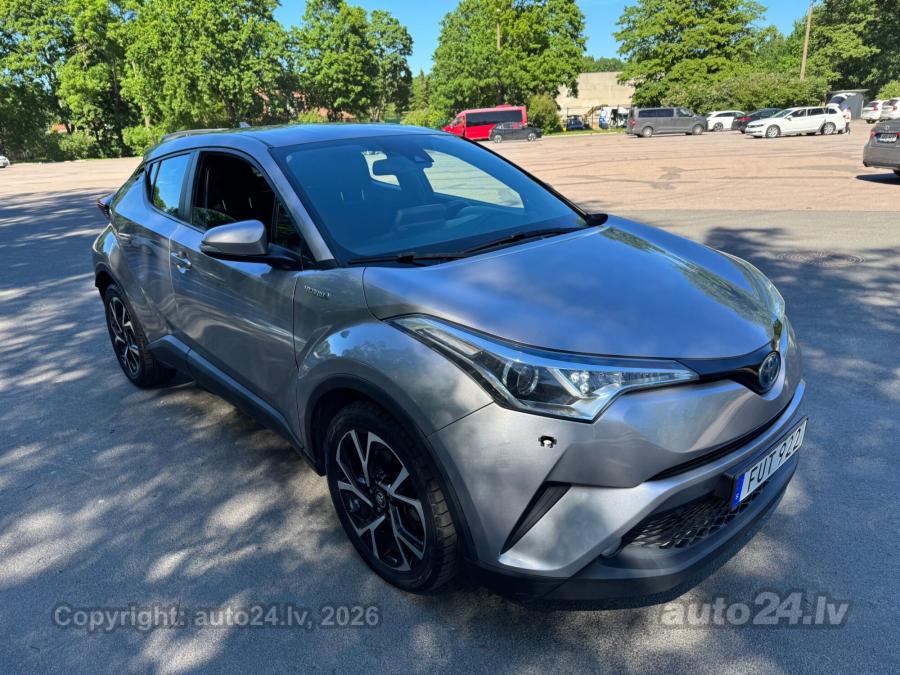 Серый Тойота C-HR 2018 в Таллин, объемом двигателя 1.80 л и пробегом 105 тыс. км за 13500 €, фото 1 на AUTOMOTO.COM.LV