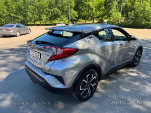 Серый Тойота C-HR 2018 в Таллин, объемом двигателя 1.80 л и пробегом 105 тыс. км за 13500 €, фото 6 на AUTOMOTO.COM.LV