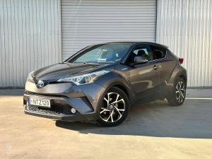 Серый Тойота C-HR 2018 в Клайпеда, объемом двигателя 1.80 л и пробегом 140 тыс. км за 17300 €, фото  на AUTOMOTO.COM.LV
