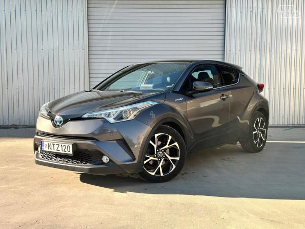 Серый Тойота C-HR 2018 в Клайпеда, объемом двигателя 1.80 л и пробегом 140 тыс. км за 15999 €, фото 4 на AUTOMOTO.COM.LV