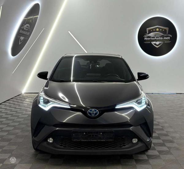 Тойота C-HR 2018 в Мариямполе на AUTOMOTO.COM.LV Серый Тойота C-HR 2018 в Мариямполе, объемом двигателя 1.80 л и пробегом 352 тыс. км за 11950 €, фото 7 на AUTOMOTO.COM.LV