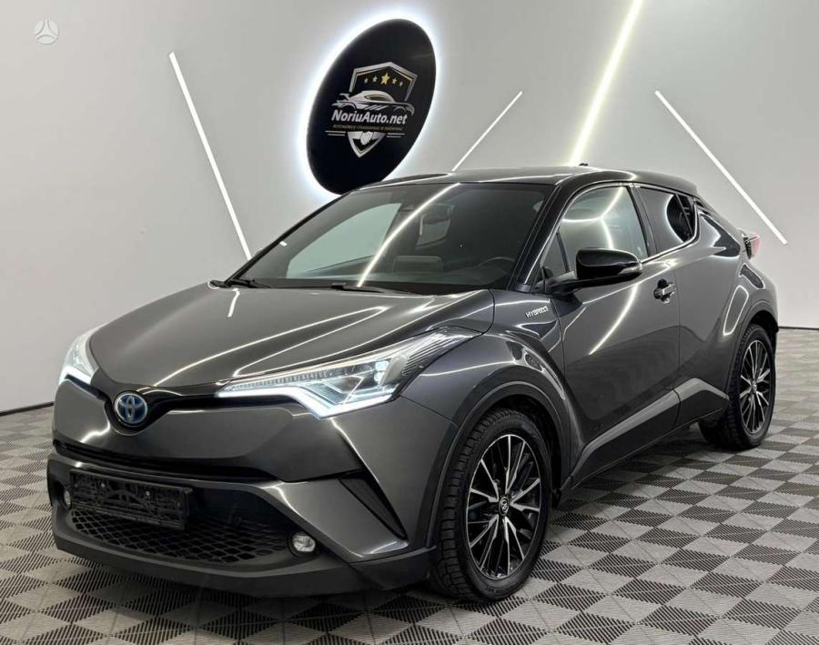 Grey Toyota C-HR 2018 in Marijampole, with an engine capacity of 1.80 L and mileage of 352 thousand km for 11950 €, photo 8 on AUTOMOTO.COM.LV