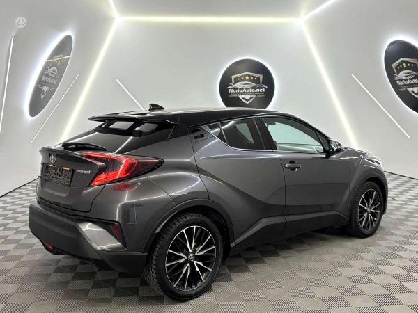 Тойота C-HR 2018 в Мариямполе на AUTOMOTO.COM.LV Серый Тойота C-HR 2018 в Мариямполе, объемом двигателя 1.80 л и пробегом 352 тыс. км за 11950 €, фото 10 на AUTOMOTO.COM.LV